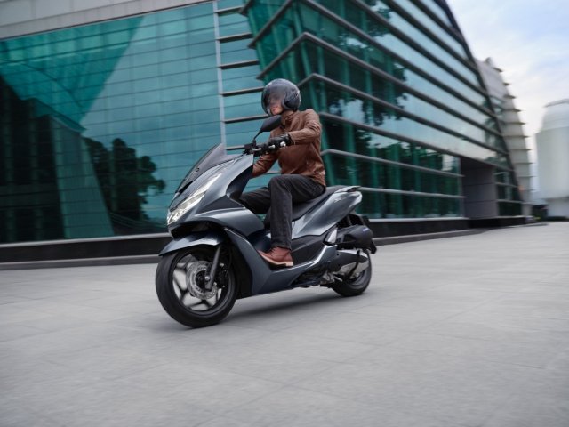 Inspirasi modifikasi Honda PCX160, suka yang mana?? | motorrio
